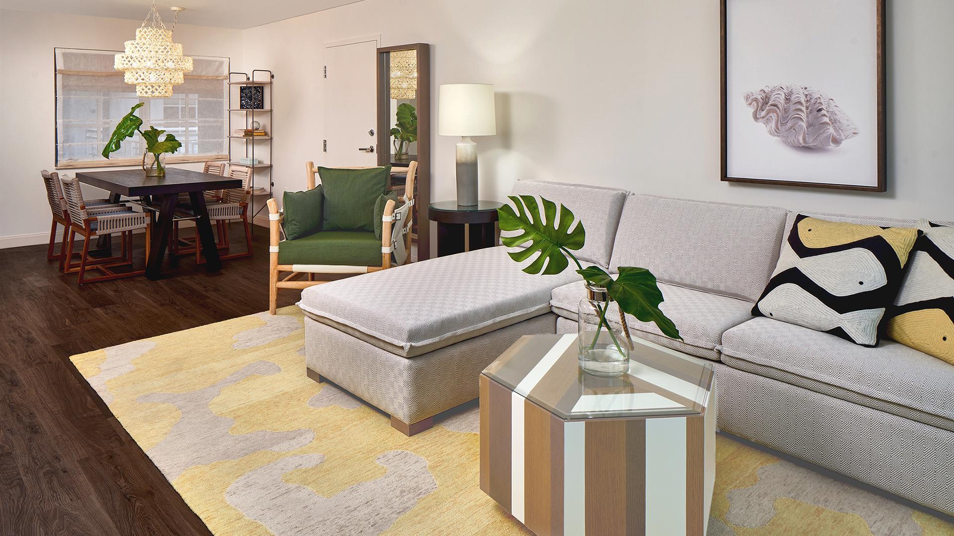 Premium One Bedroom Waterfront Suite in Hammock Wing | Baker's Cay Resort